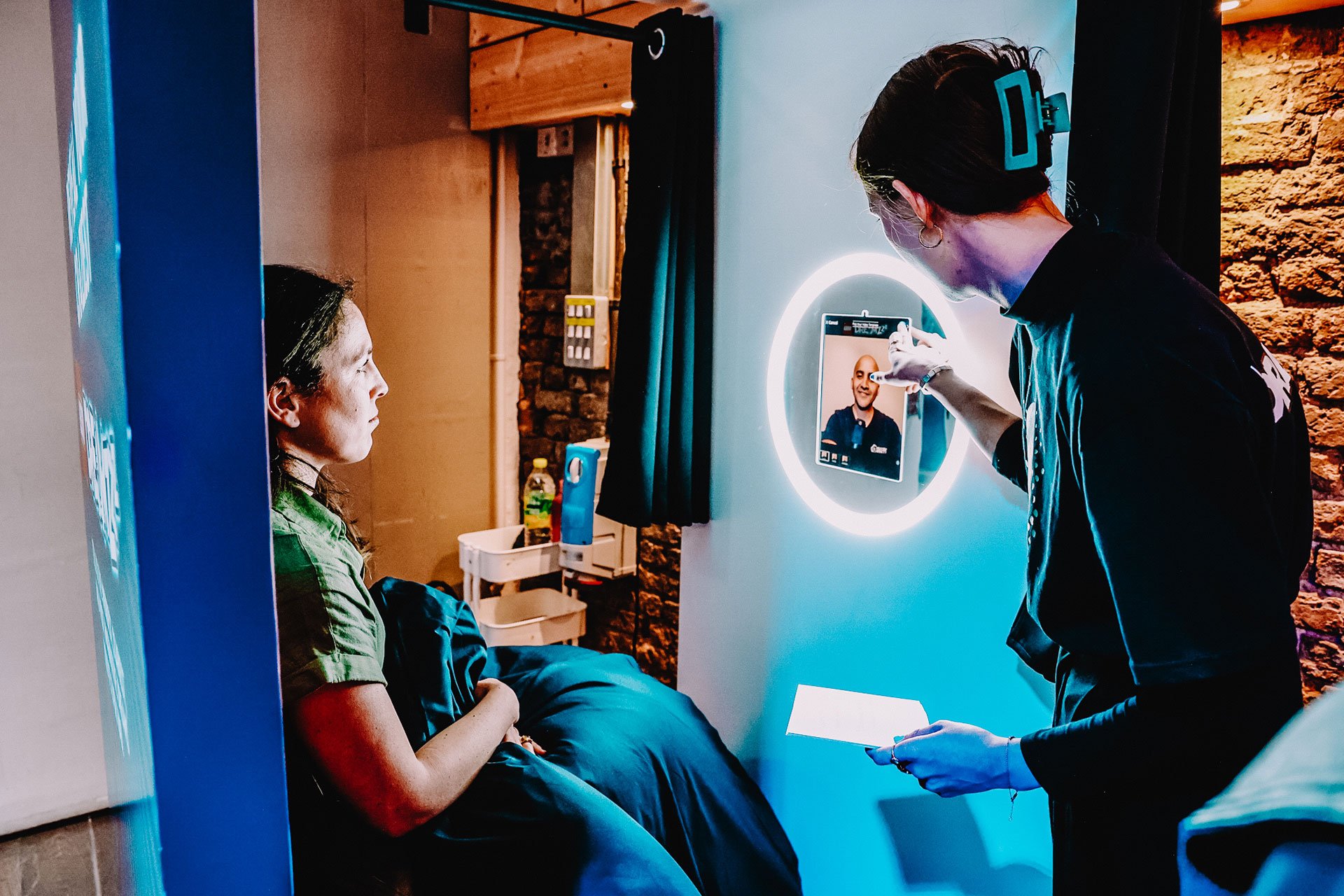 Modern Classic Booth - Megabooth