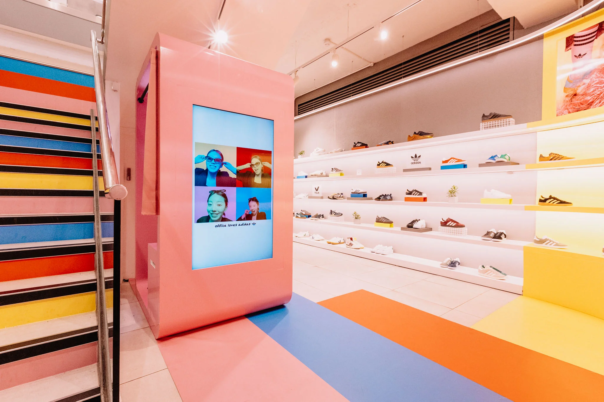 Megabooth Photo Booths | Creative Photographic Experiences